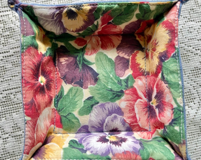 Small Multi-use Fabric Trays Made a From Vintage Linen and Cotton Pansy ...