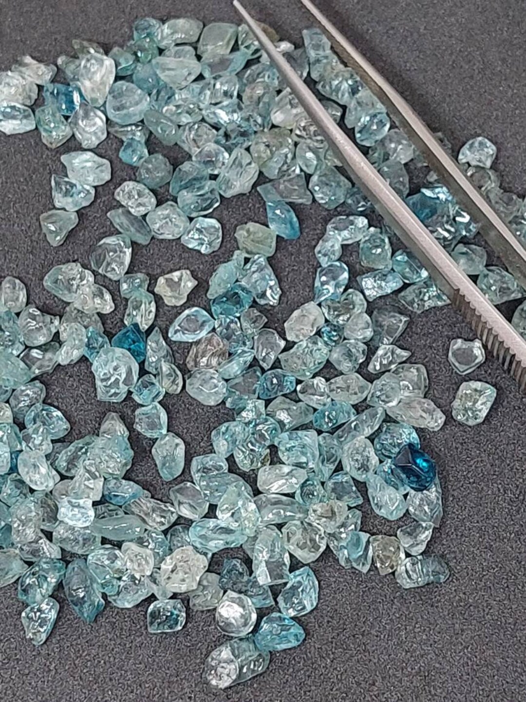 50 Blue Zircon Raw Crystals: Natural Rough Gemstones (3-5mm) - Etsy