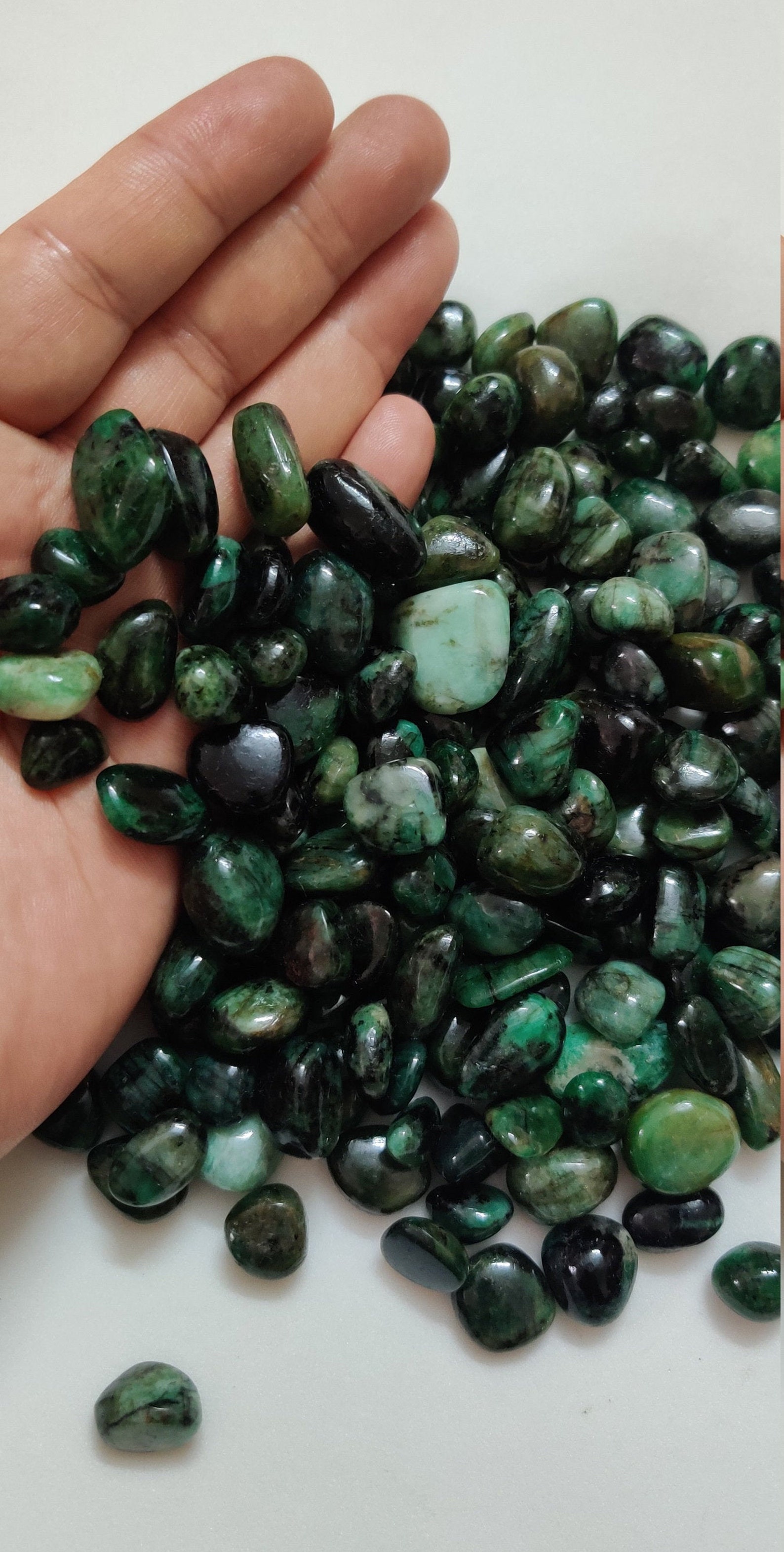 5 pièces Emerald Plain Smooth Tumbled Gemstone / Emerald Tumbled ...