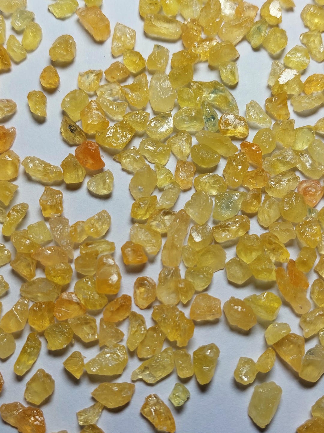 20 Pieces Natural Yellow Sapphire Rough Stone, Raw Gemstone (4-7 Mm) YS ...
