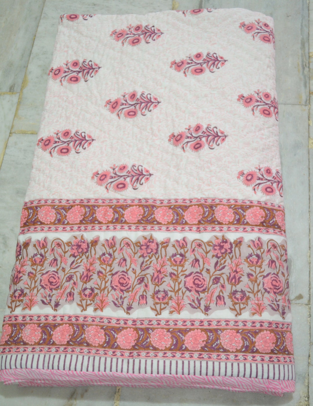 Beautiful Floral Print Pink Cotton Quilt, Quilts Pattern, Boho Bedding ...
