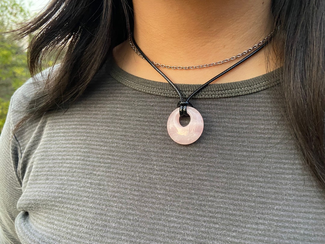 The isabela Necklace Circle Stone Pendant Necklace Pink Rose Stone ...