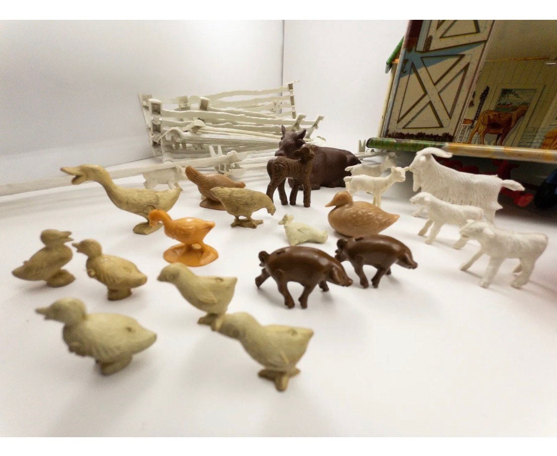 Vtg Marx Lazy Day Farm Tin Barn W/ Animals / Farm Equipment / Fences ...