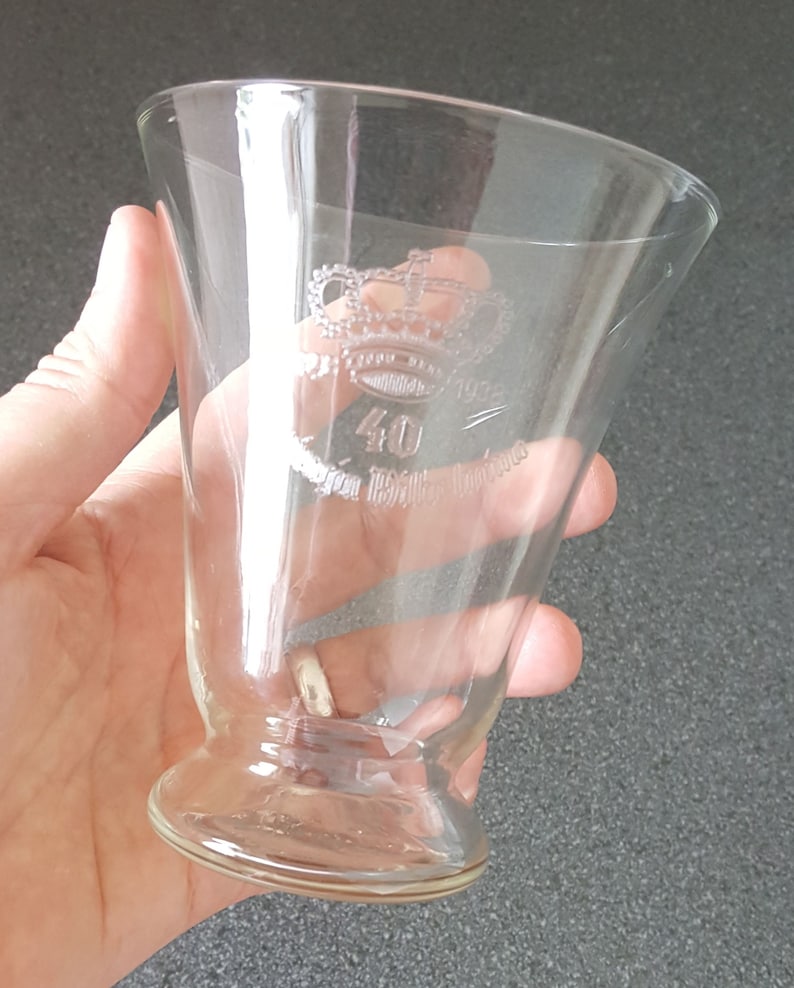Commemorative glass for Dutch queen Wilhelmina Copier glass | Etsy