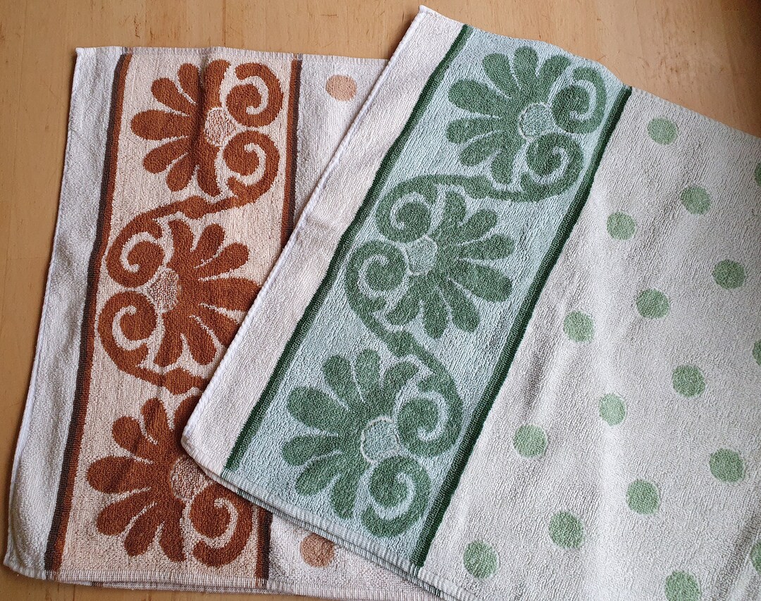 Vintage 70s Bath Towels (2) Floral and Dotted Pattern, Brown & Green - Etsy