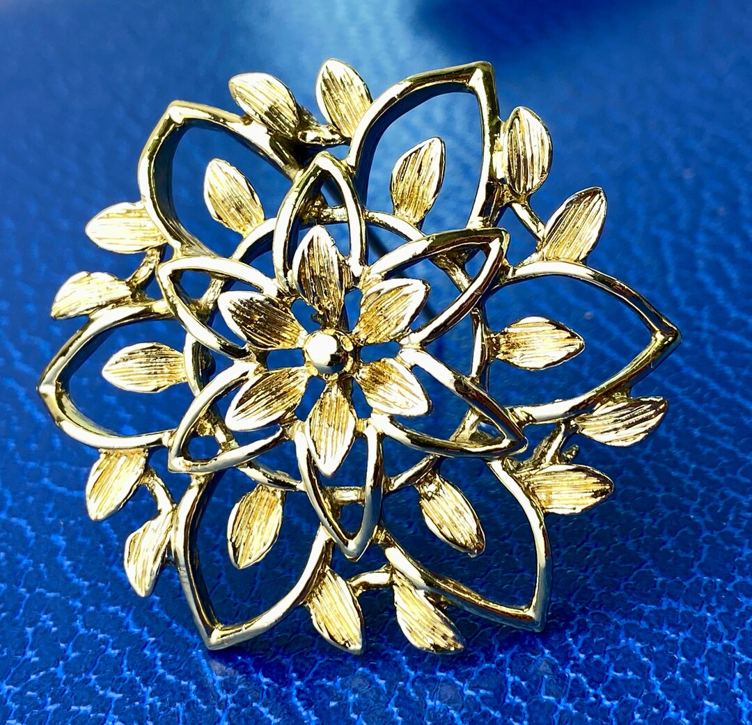 Retro Sarah Coventry Flower Brooch- Midcentury Gold Tone Brooch- 1960's ...