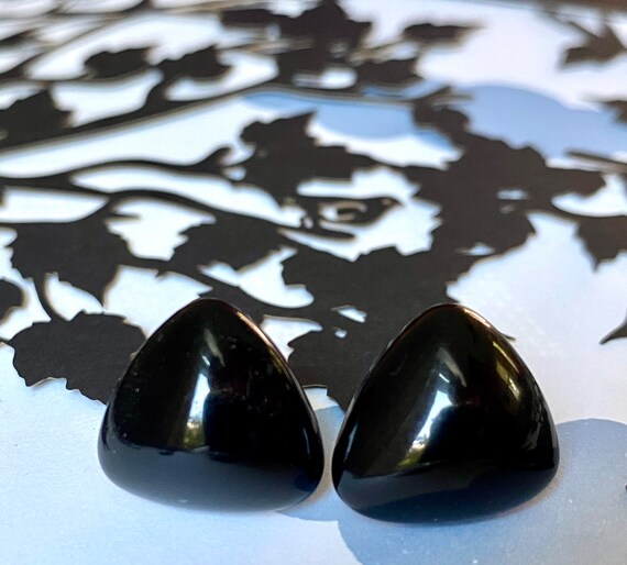 Retro 80s Black Triangle Pebble Earrings Vintage Plastic - Etsy