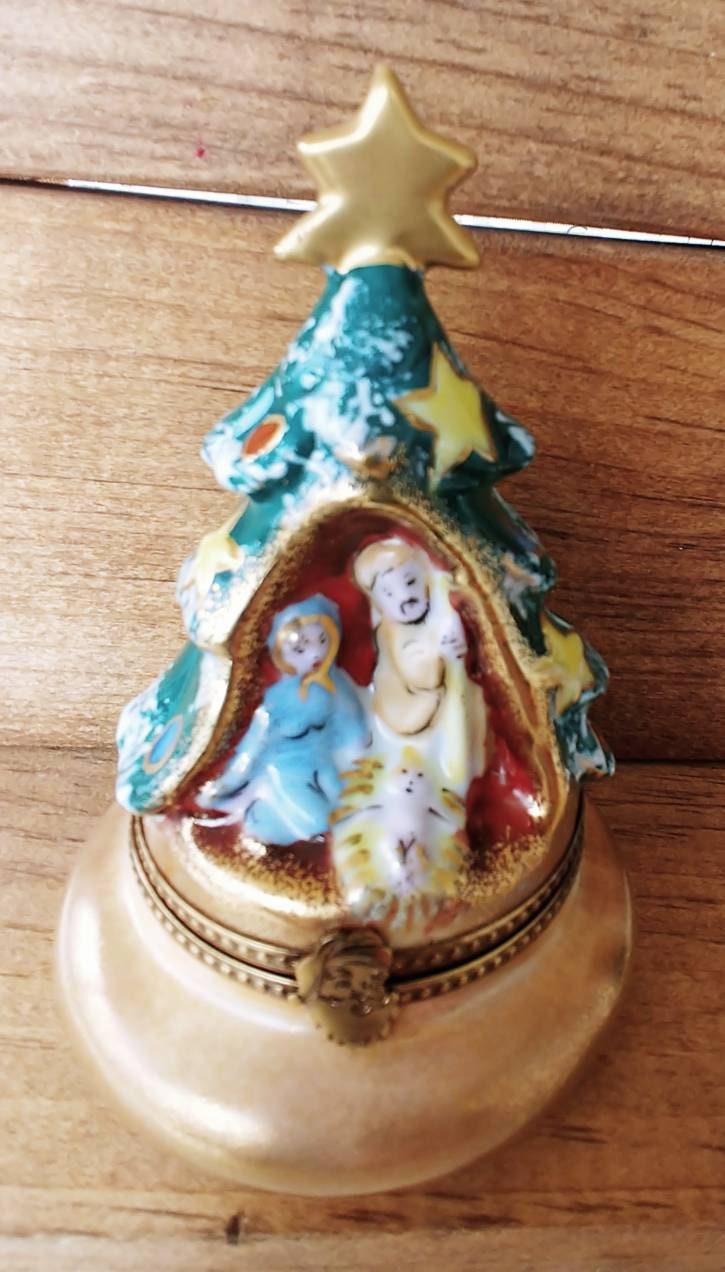 Limoges Trinket Box Chritmas Tree Nativity Scene Peint Main ac France ...