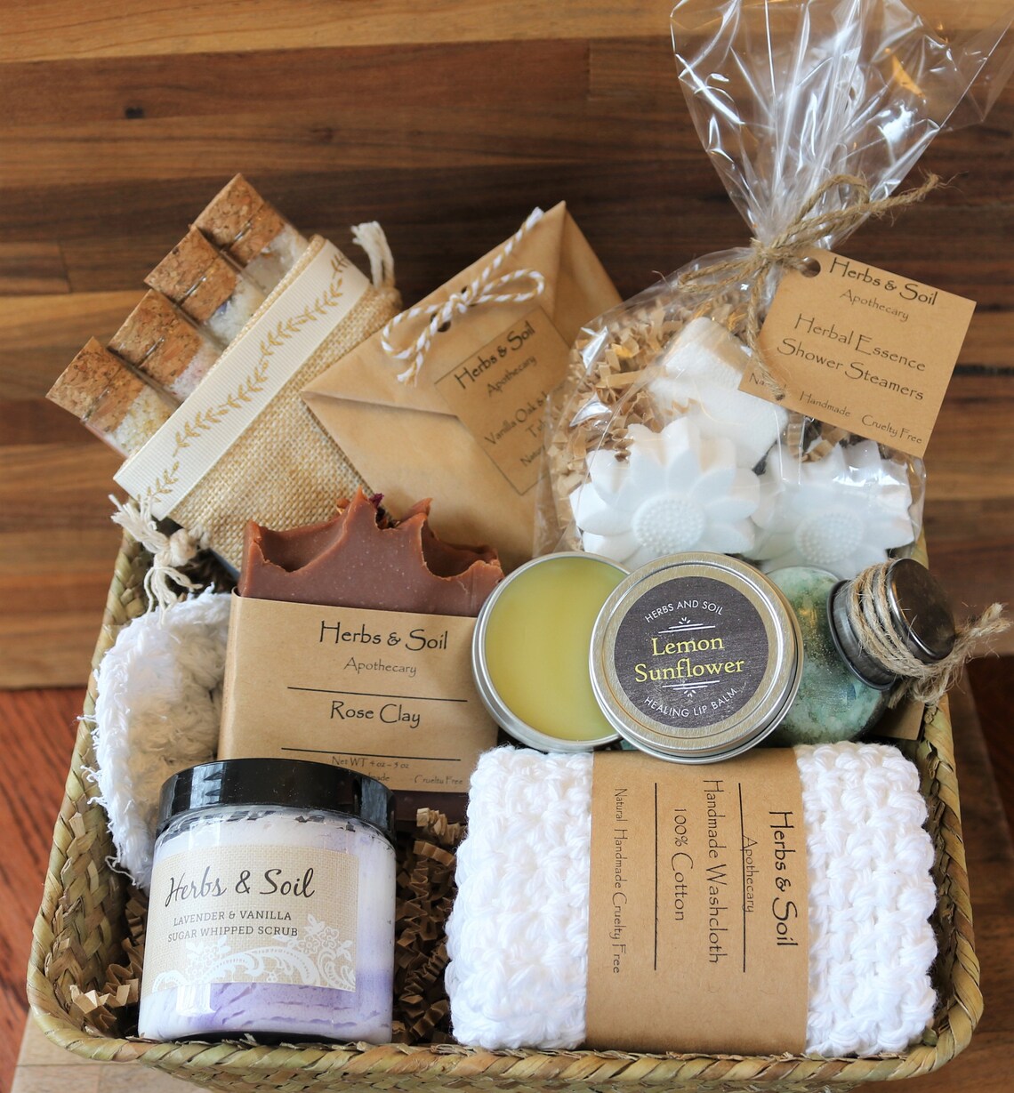 15 Bachelorette Party Gifts Bride Will Love 2024Guide&Tips