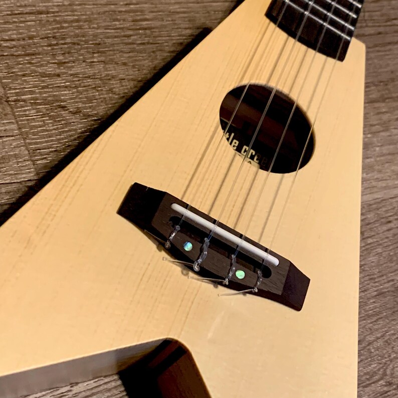 Ukulele- Flying V (maple) - Etsy
