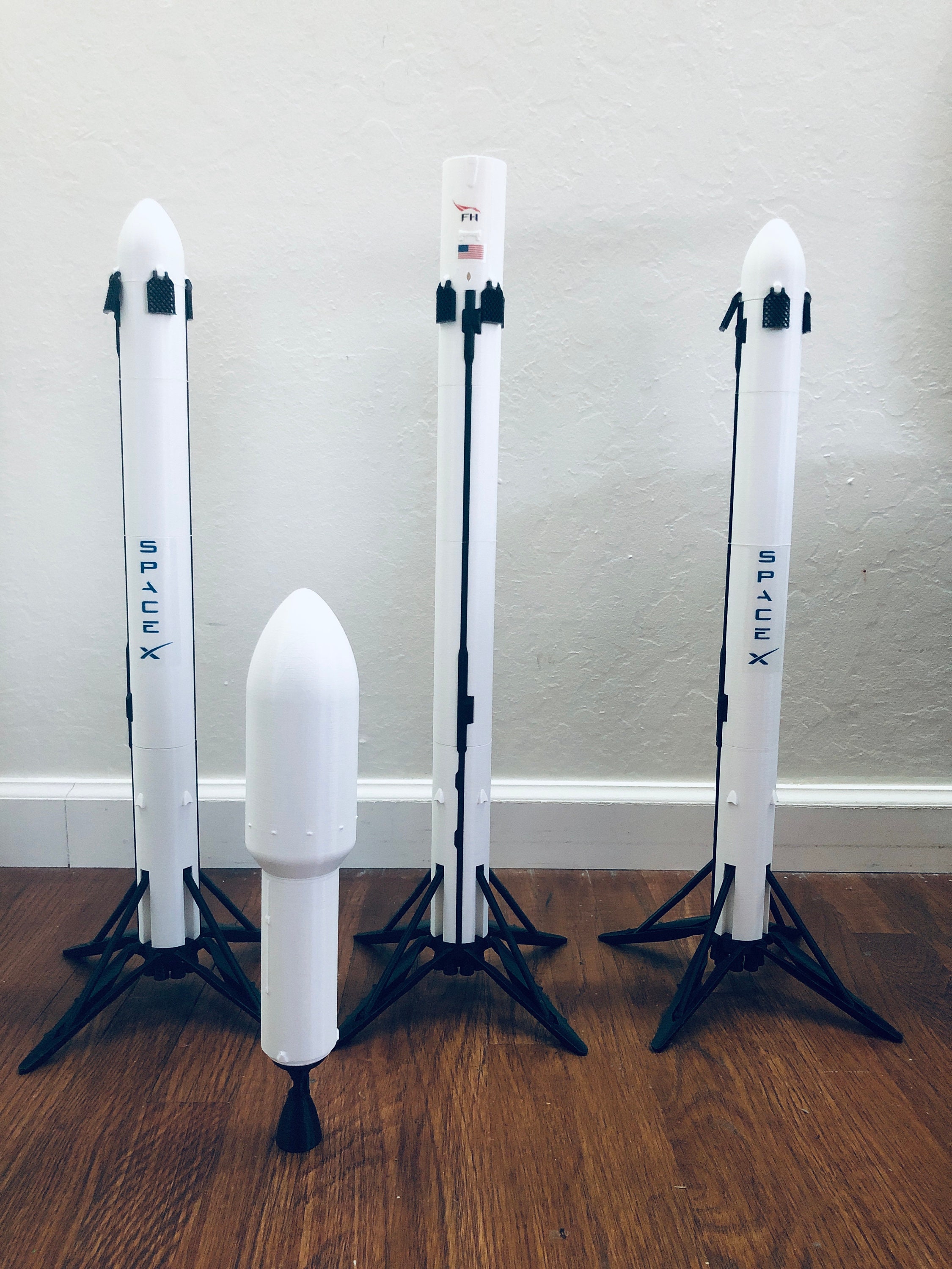 3D Printed SpaceX Falcon Heavy Rocket 1:87 Scale Removable | Etsy