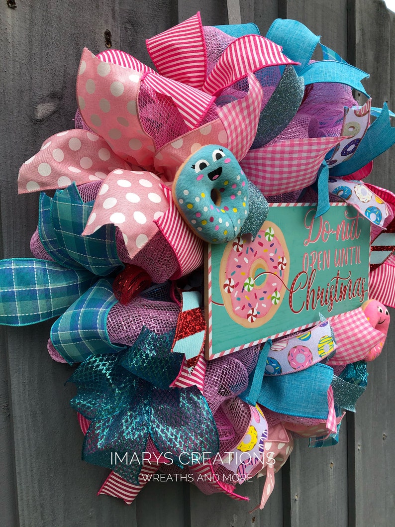 Whimsical Christmas Donut Wreath, Candy and Donut Theme Christmas ...