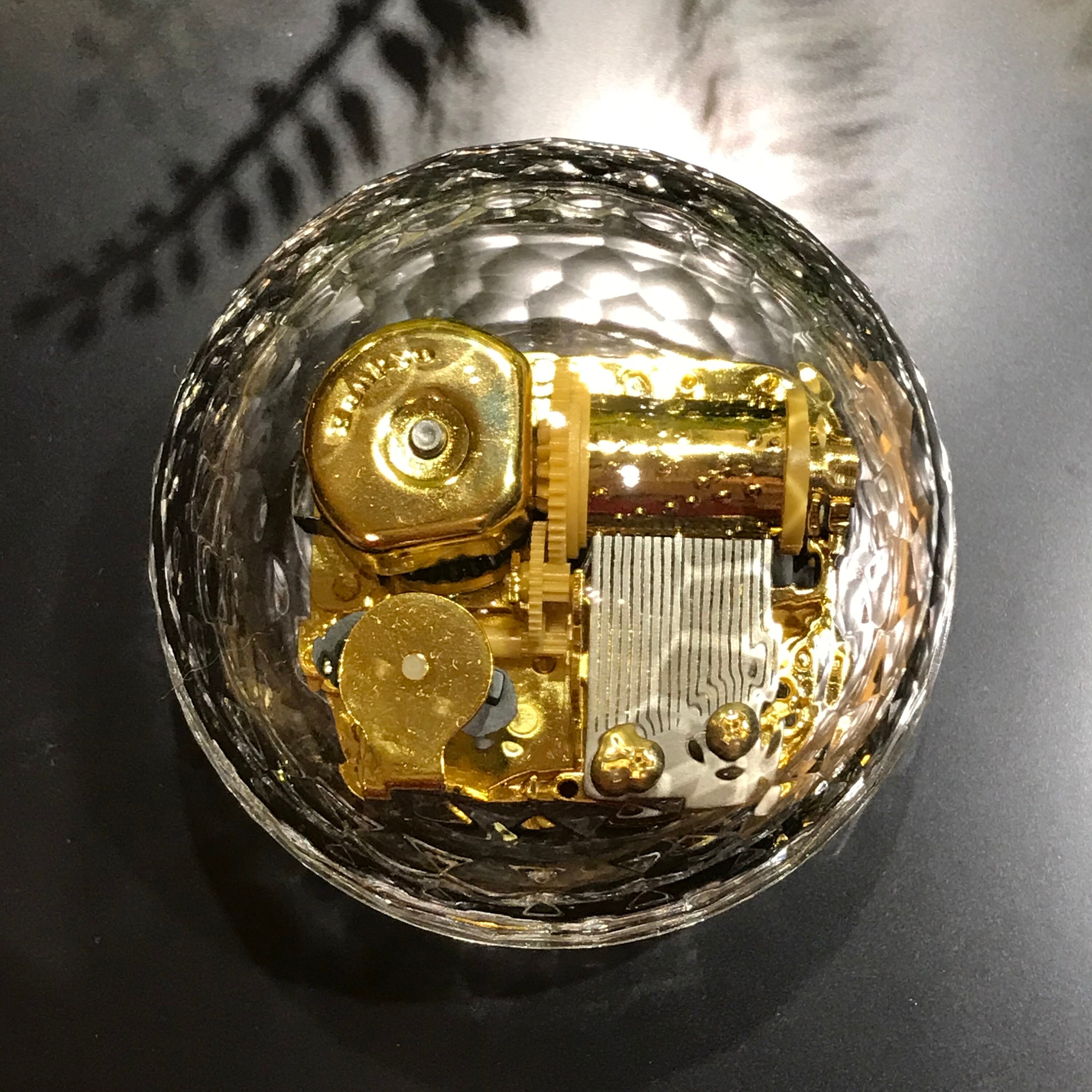Globe-shaped Transparent Music Box | Golden Wind-up Movement | Choice ...