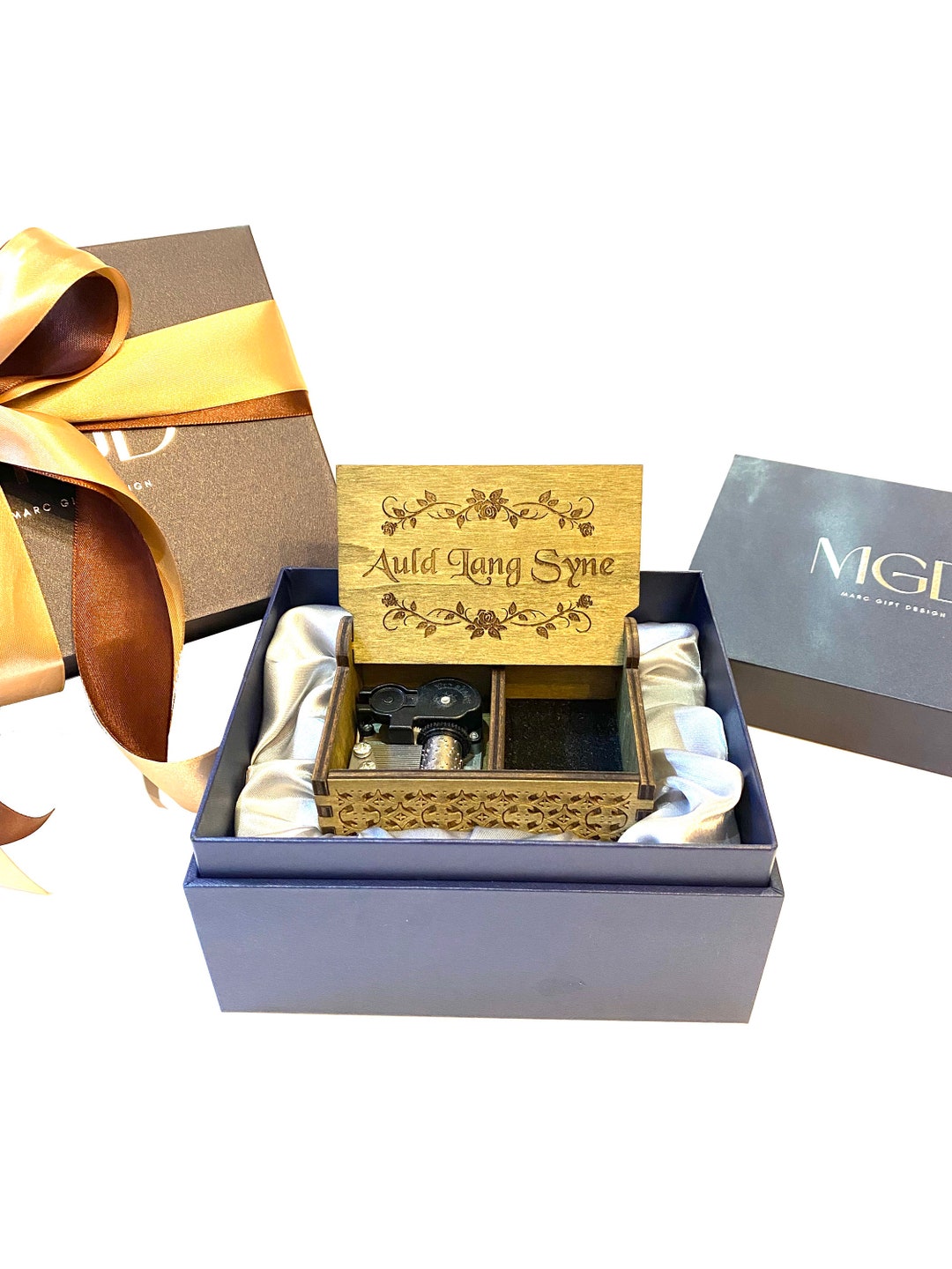 Auld Lang Syne (v1) | Wooden Music Box | Keepsake Compartment | Wind-up ...