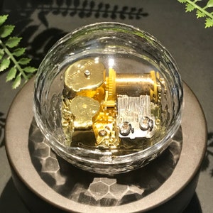 Globe-shaped Transparent Music Box | Golden Wind-up Movement | Choice ...