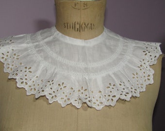 Old English Collar - Etsy