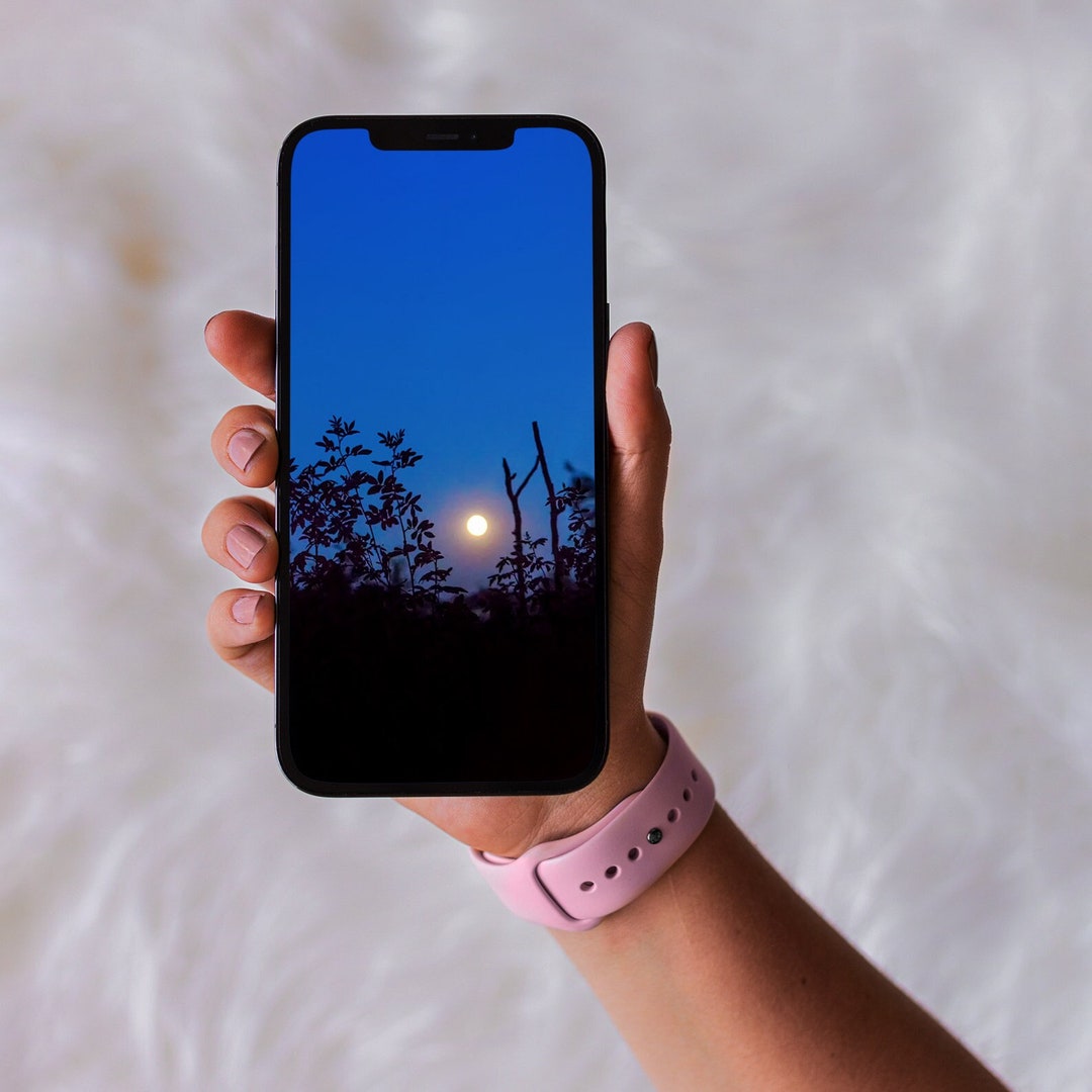 Full Moon Phone Wallpaper: Countryside Evening Digital Lockscreen ...