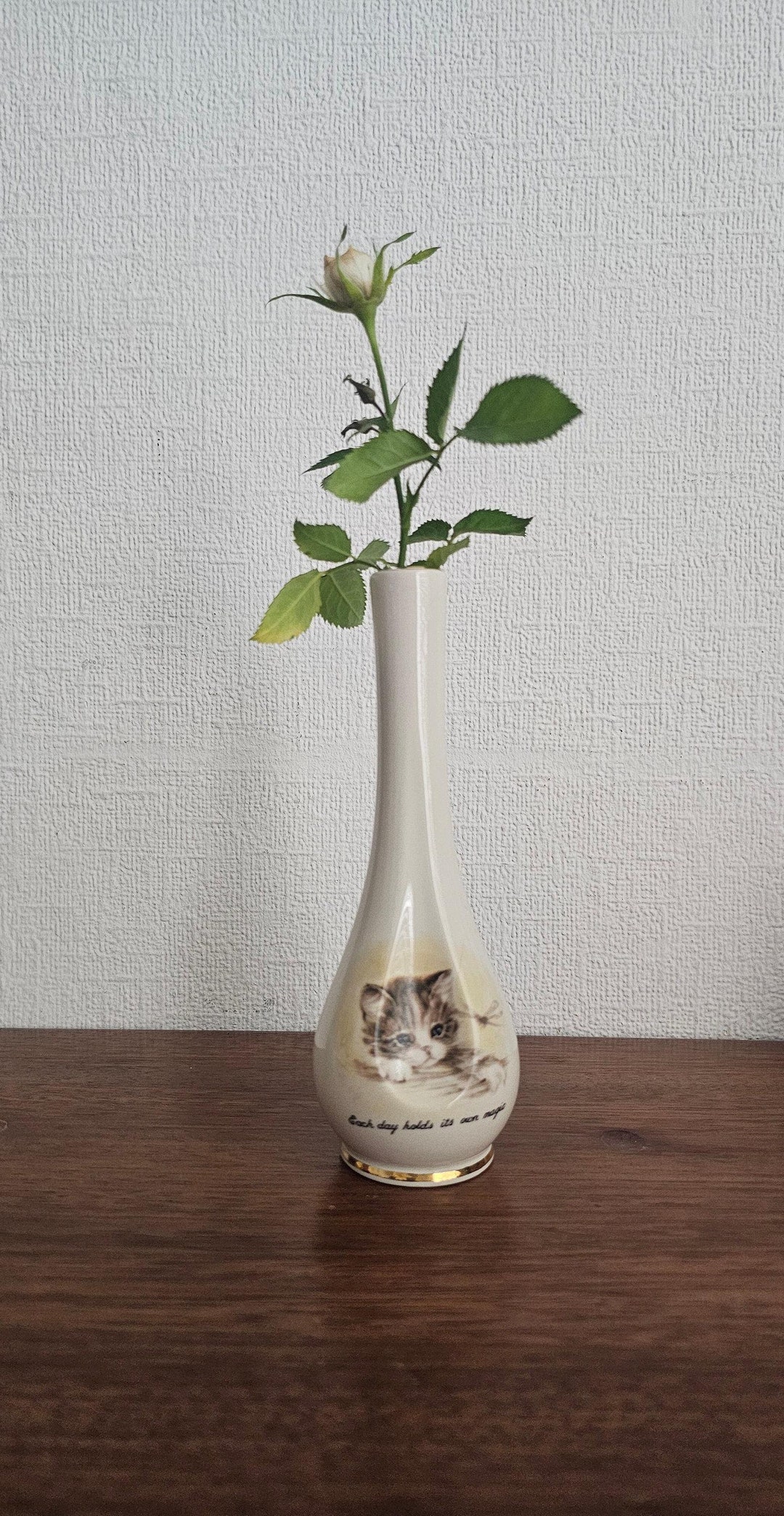 Vintage Cute Kitten Cat Vase Each Day Holds Its Own Magic by Crown ...