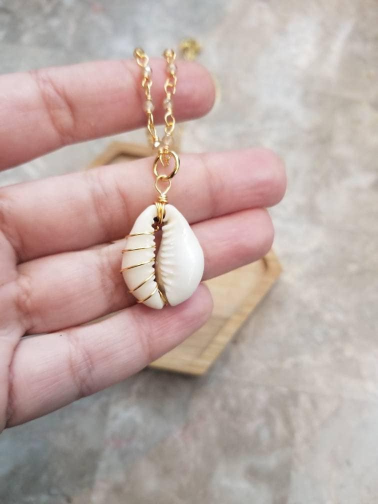 Cowrie Shell Necklace Cowrie Shell Vacation Jewelry Shell - Etsy