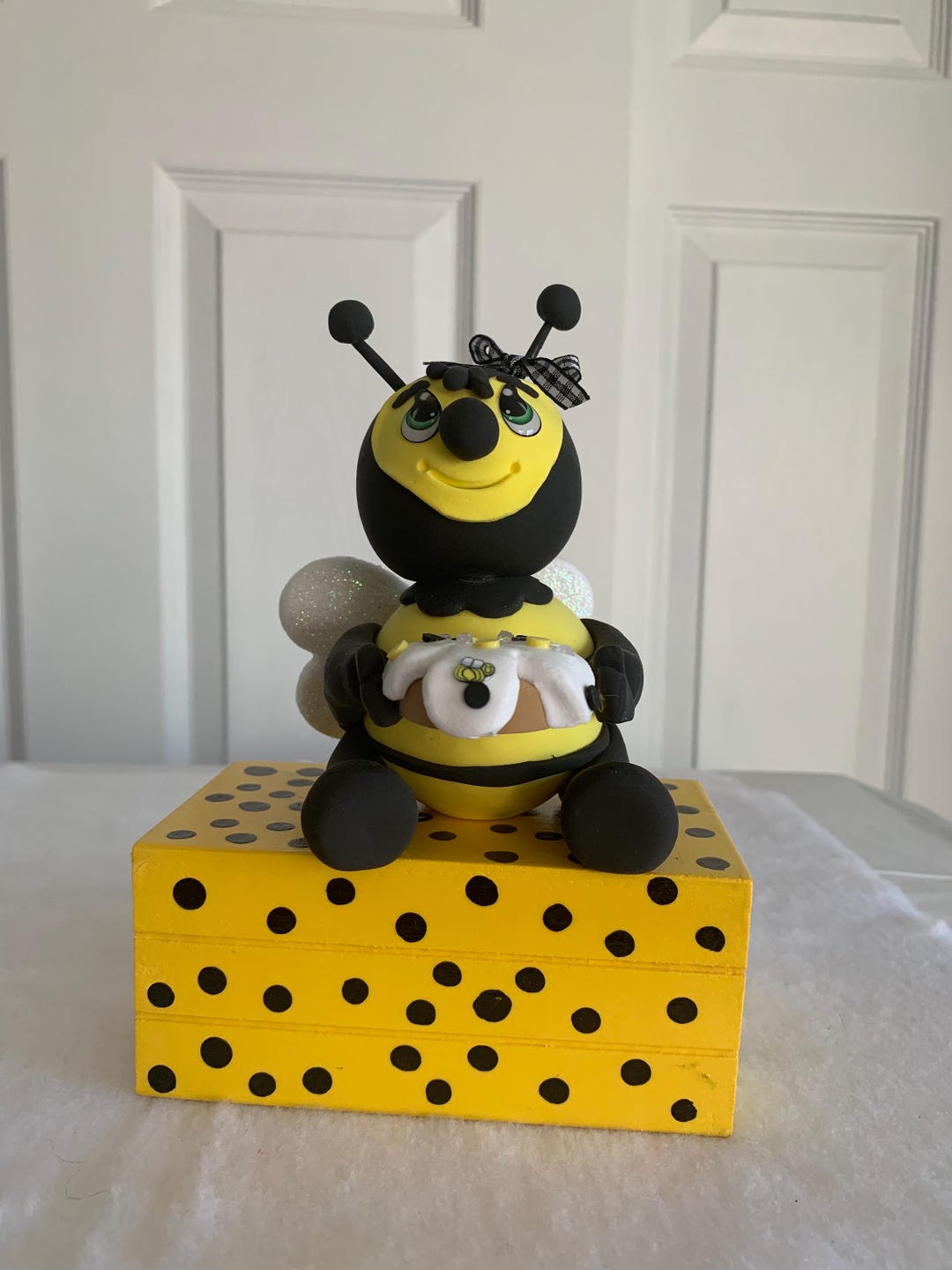 Air Dry Clay Bee Figurine: Tiered Tray Decor, Spring/summer - Etsy