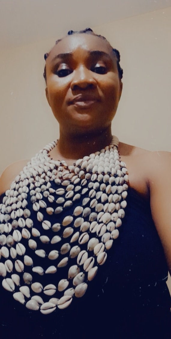 Shell statement necklace store