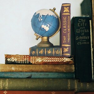 Globe Bookends, World Map Globe Book Support, Gift for Geography ...