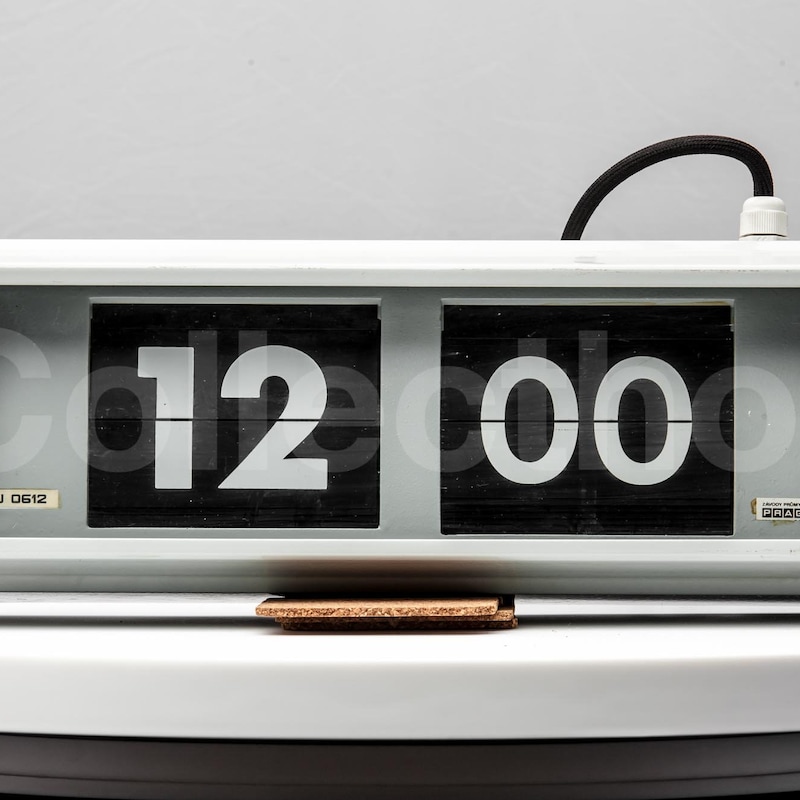 Vintage Flip Clock - Etsy