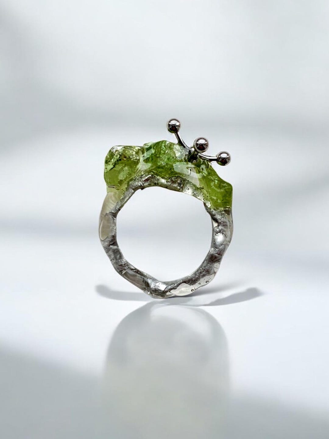 Clear Resin Green Piercing Ring Stone Chrysolite | Transparent Massive ...