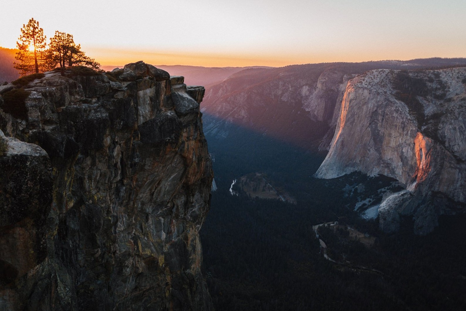 Yosemite Valley | El Capitan at Sunset | Taft Point at Sunset ...