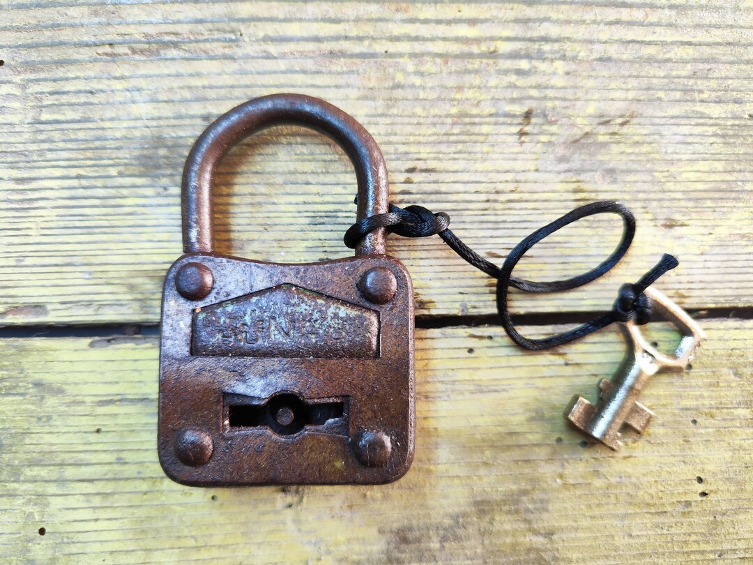 Old Iron Door Lock,vintage Handmade Lock,tricky Animal Lock,old Iron ...