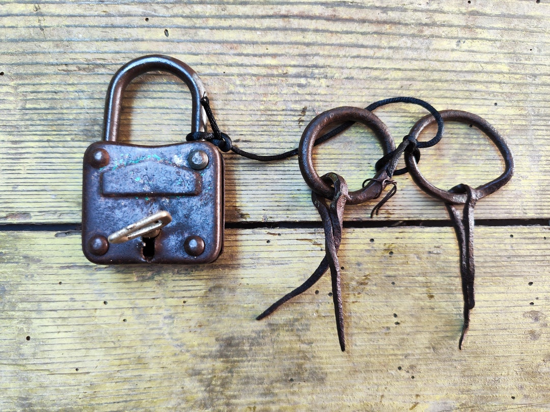 Old Iron Door Lock,vintage Handmade Lock,tricky Animal Lock,old Iron ...