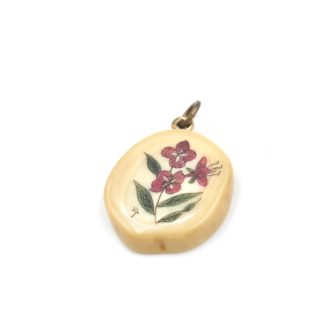 Vintage Etched Antler Flower Charm .8" // Red Flower Pendant // Vintage ...