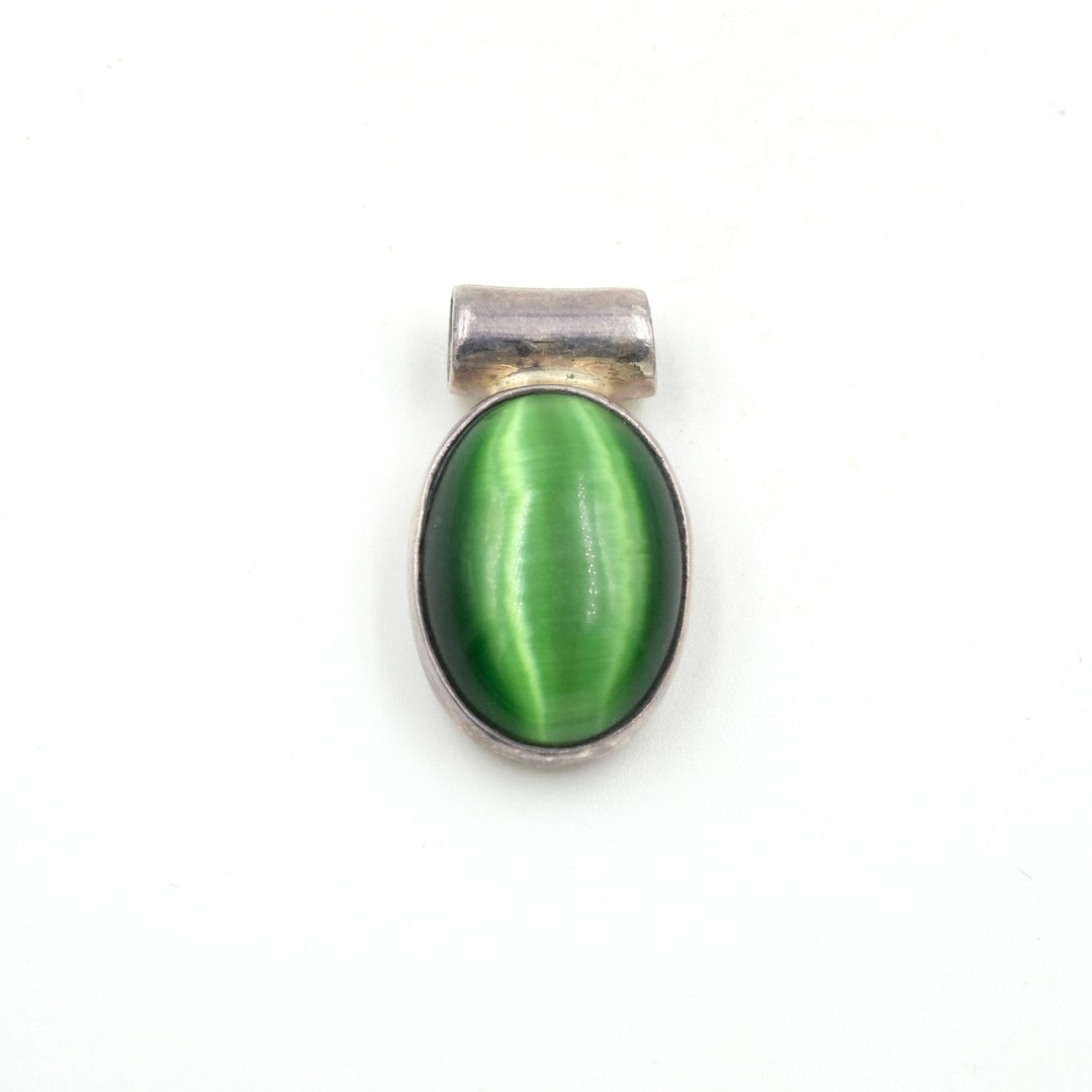90s Sterling & Glass Cats Eye Pendant 1" // Vintage Green Glass Cats ...
