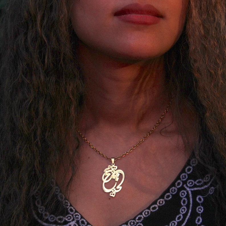 Iranian Persian Farsi Poem Hich Necklace | Etsy