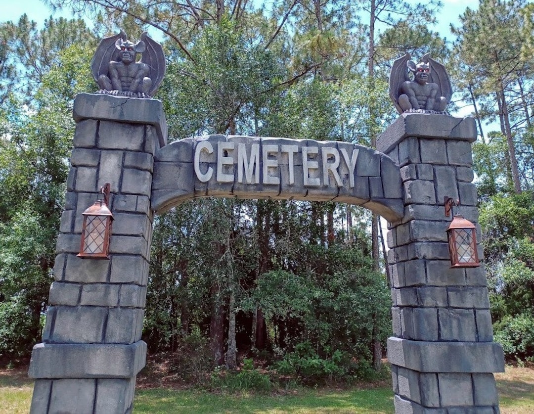10 Ft Tall Cemetery Entrance Halloween Prop Halloween Pillars Archway ...