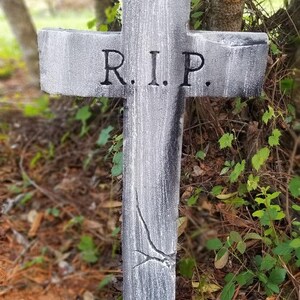 RIP Cross Prop Aged Gray Stone Halloween Tombstone Gravestone Halloween ...