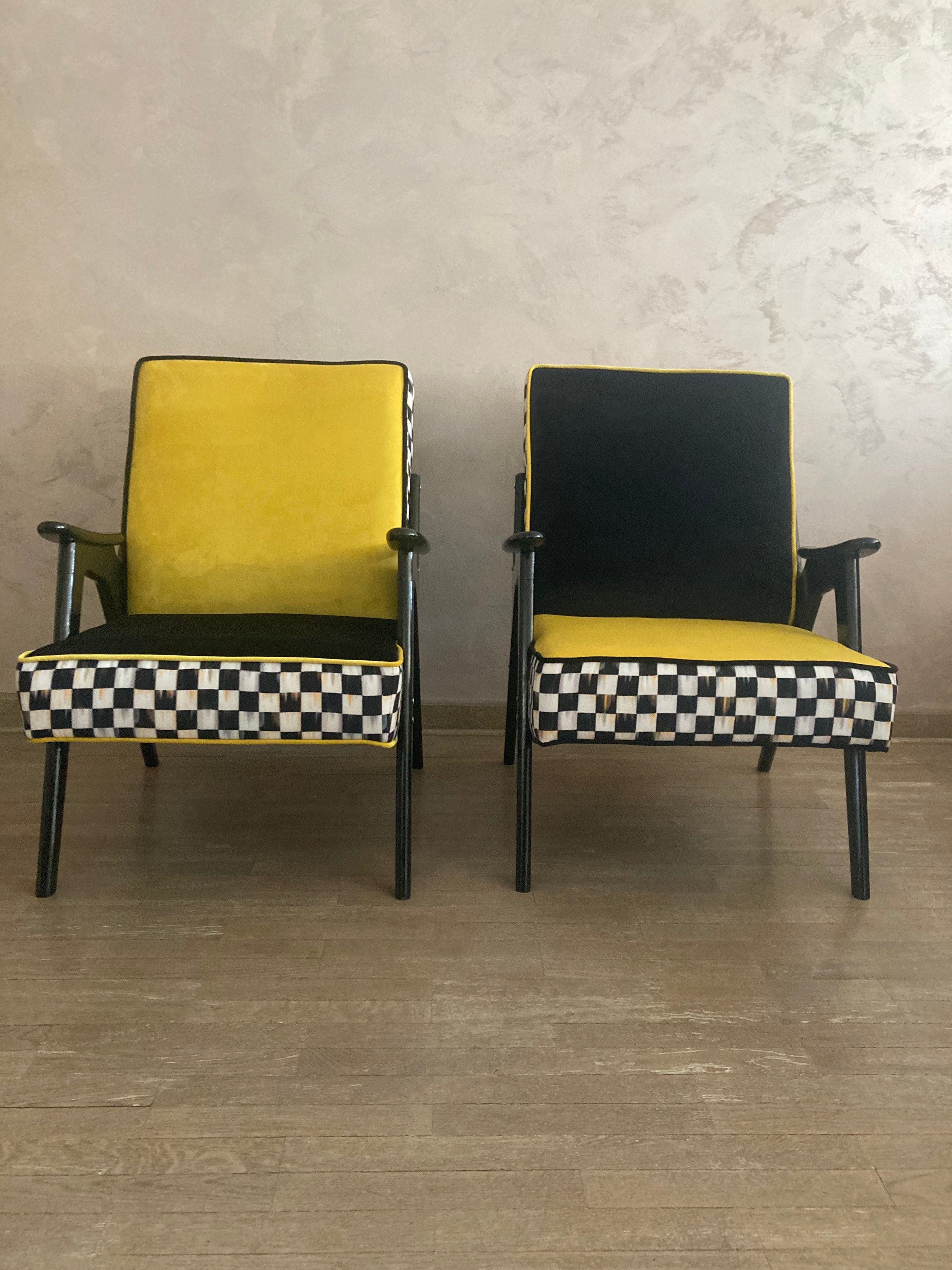 Pair of Mid Century Modern Chairs. Lounge Chairs.checkered Living Room ...