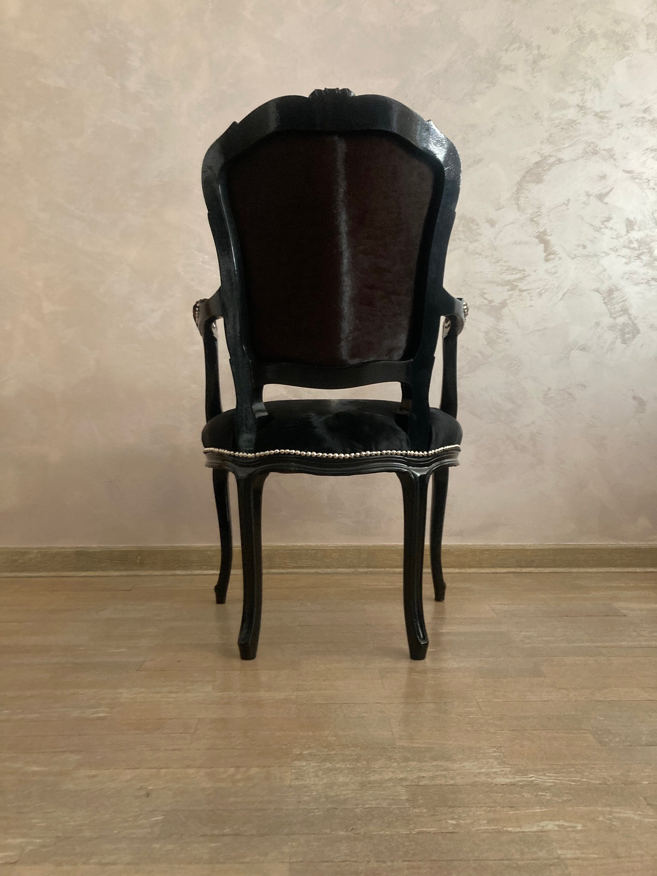 Curved Vintage Cowhide Arm Chair. Statement Chair. Stylish Leather Arm ...