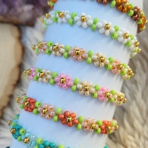 Daisy Flowers Elastic Bracelets - Different Colors From Neutrals to ...