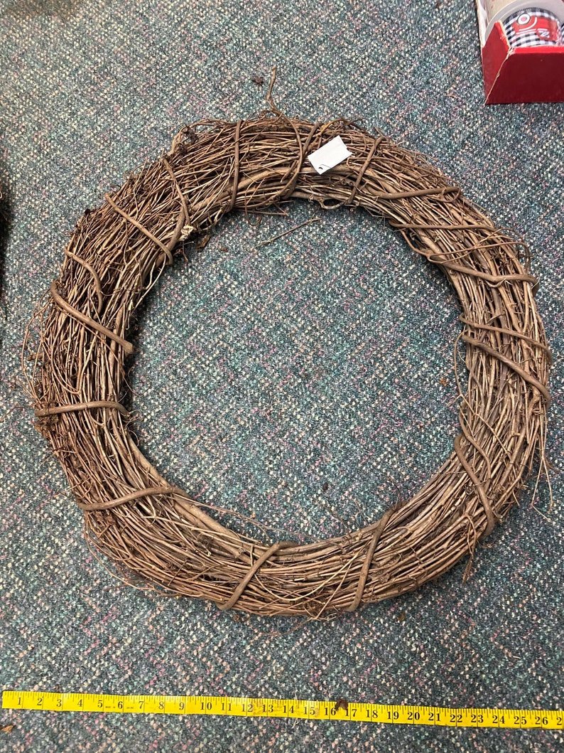 24" Round Grapevine Wreath - 24RVW - Etsy