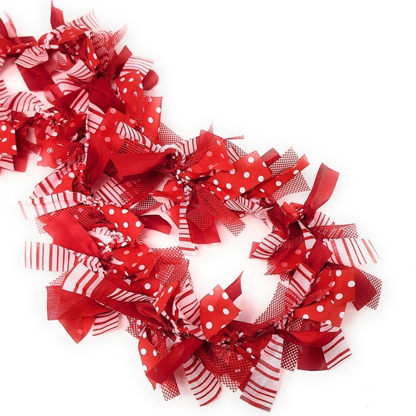 Red Heart Garland - Etsy