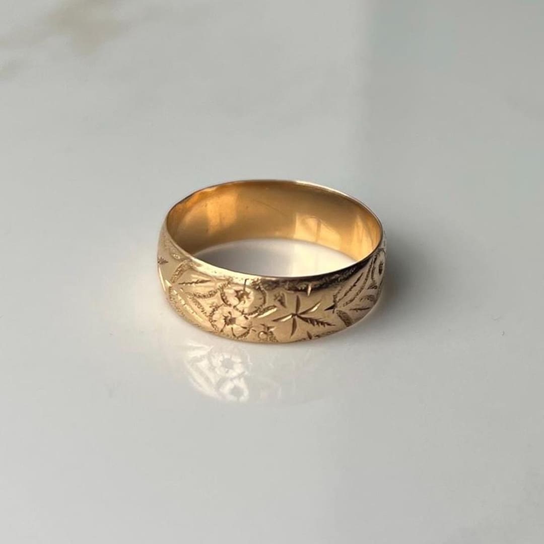 Antique 18 Carat Gold Fancy Band - Etsy