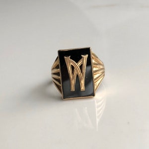 Vintage 9 Carat Gold Onyx Signet Ring with Gold W