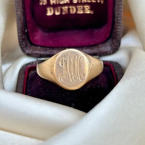 Chunky Vintage 9ct Gold Signet Ring - Etsy