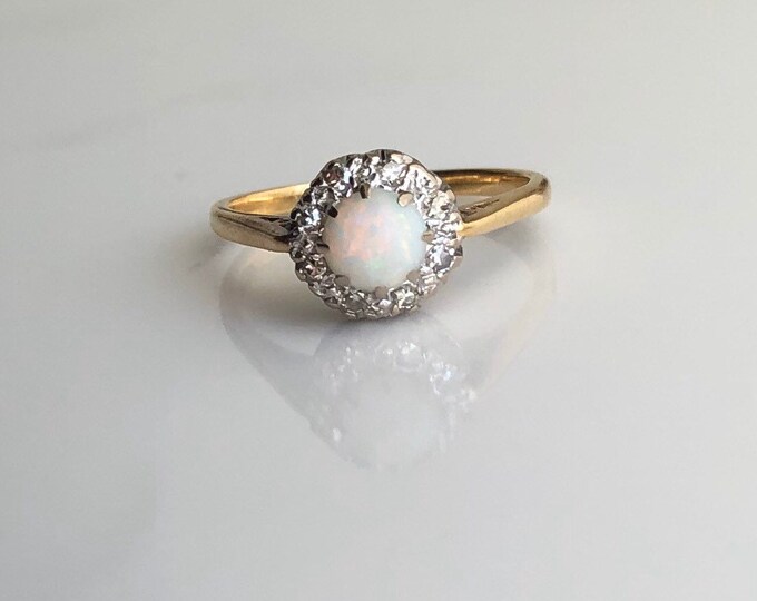STUNNING 1970s Vintage 9ct Gold Opal White Cz Ring. Very Unusual Ring ...