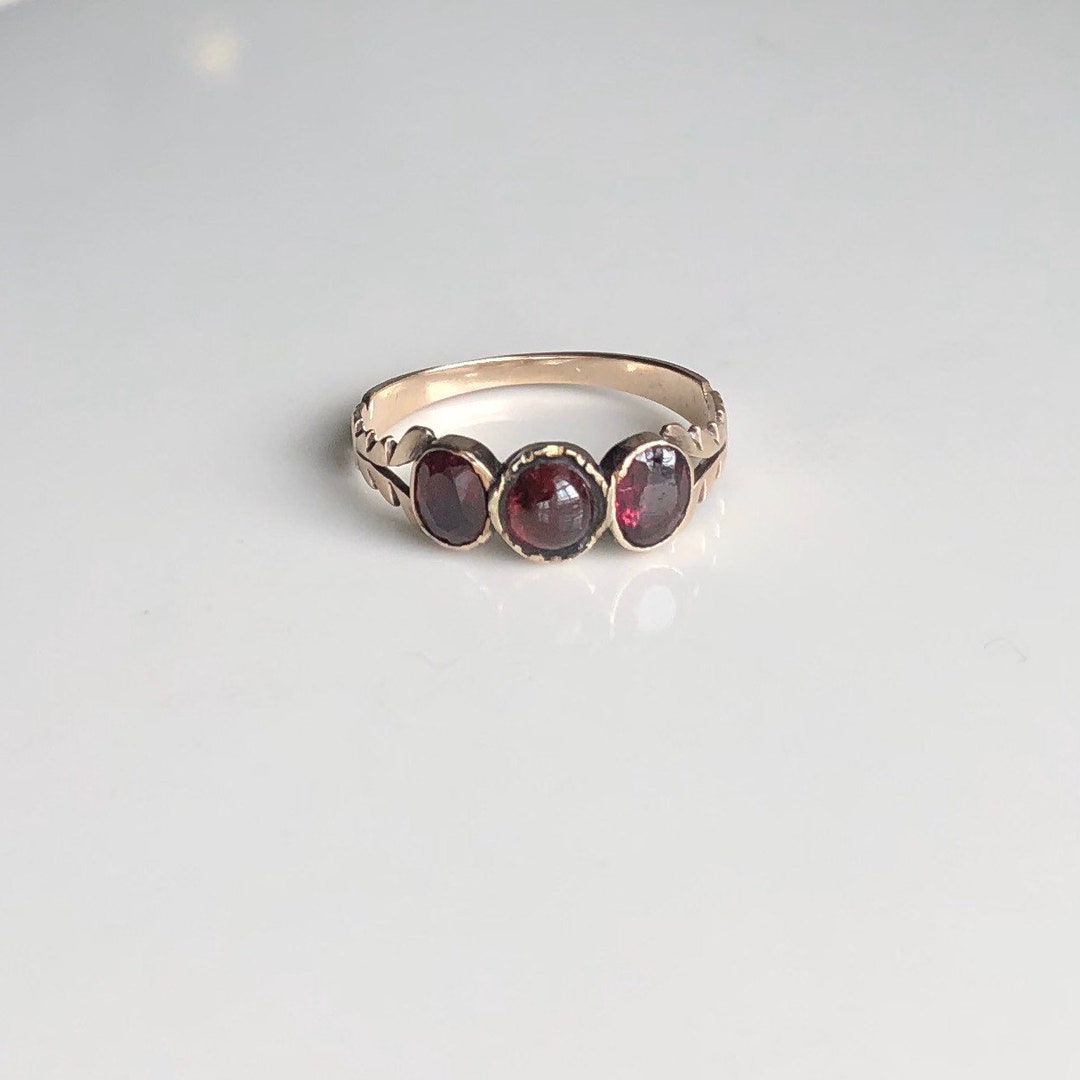Georgian 9 Carat Pale Yellow Gold Three Stone Garnet Ring - Etsy