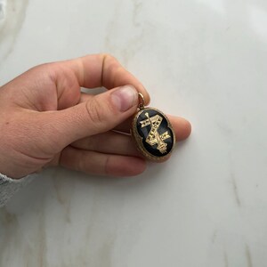 Vintage 9 Carat Gold Memorial Locket - Etsy