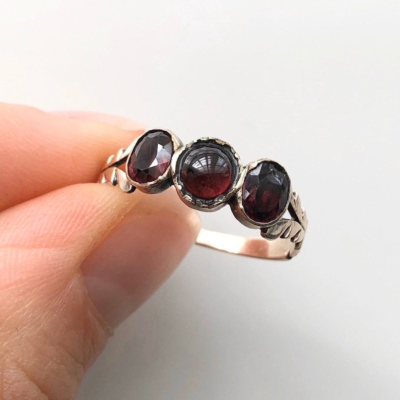 Georgian 9 Carat Pale Yellow Gold Three Stone Garnet Ring - Etsy