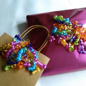 Lge GIFT BOW Rainbow Colours and Corkscrew Streamers - Etsy UK