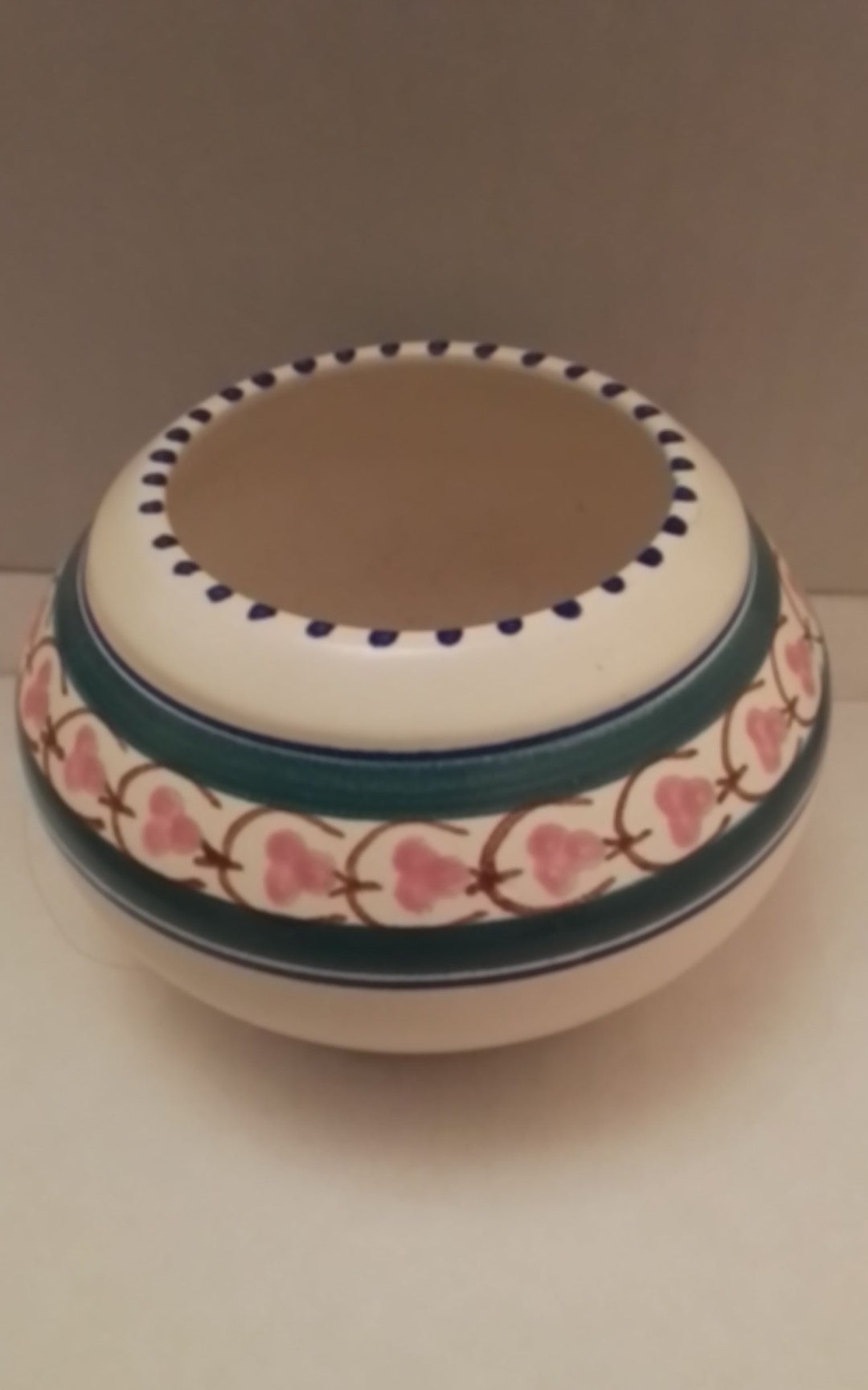 Honiton Pottery small bowl,vase - Etsy.de